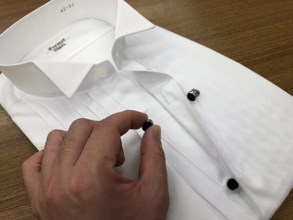 EXCY FORMAL stud buttons needed for tuxedo shirts and how to install them. | TAILORS WORLD