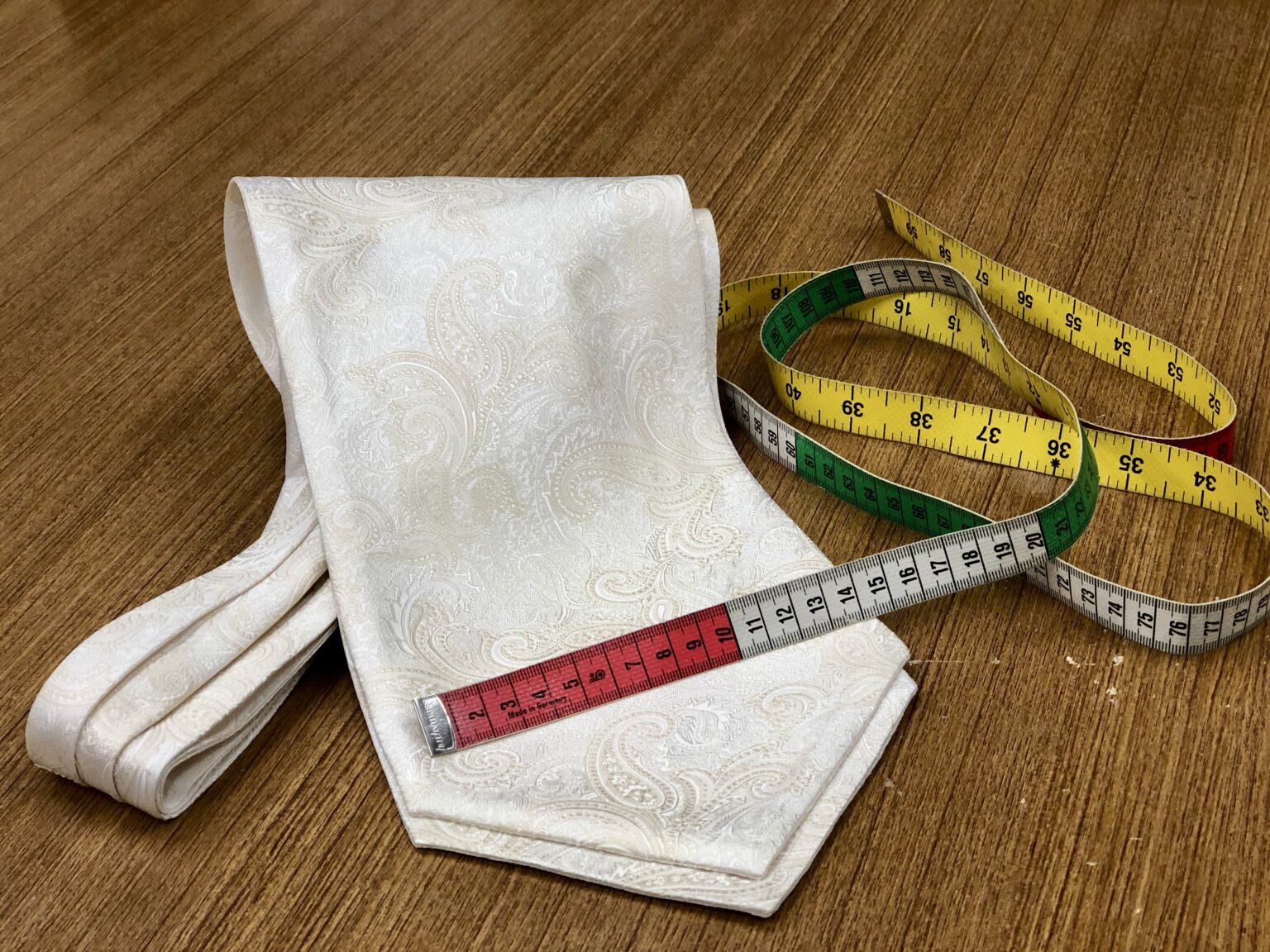 Guide to Custom Ascot Tie Orders with EXCY FORMAL | TAILORS WORLD